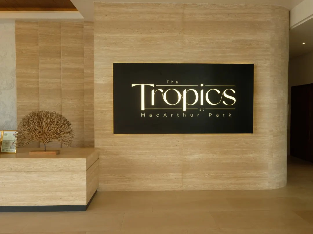The Tropics At Macarthur Park - Palo