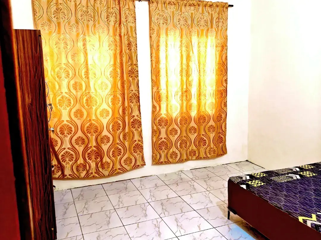 Huazi - Accra