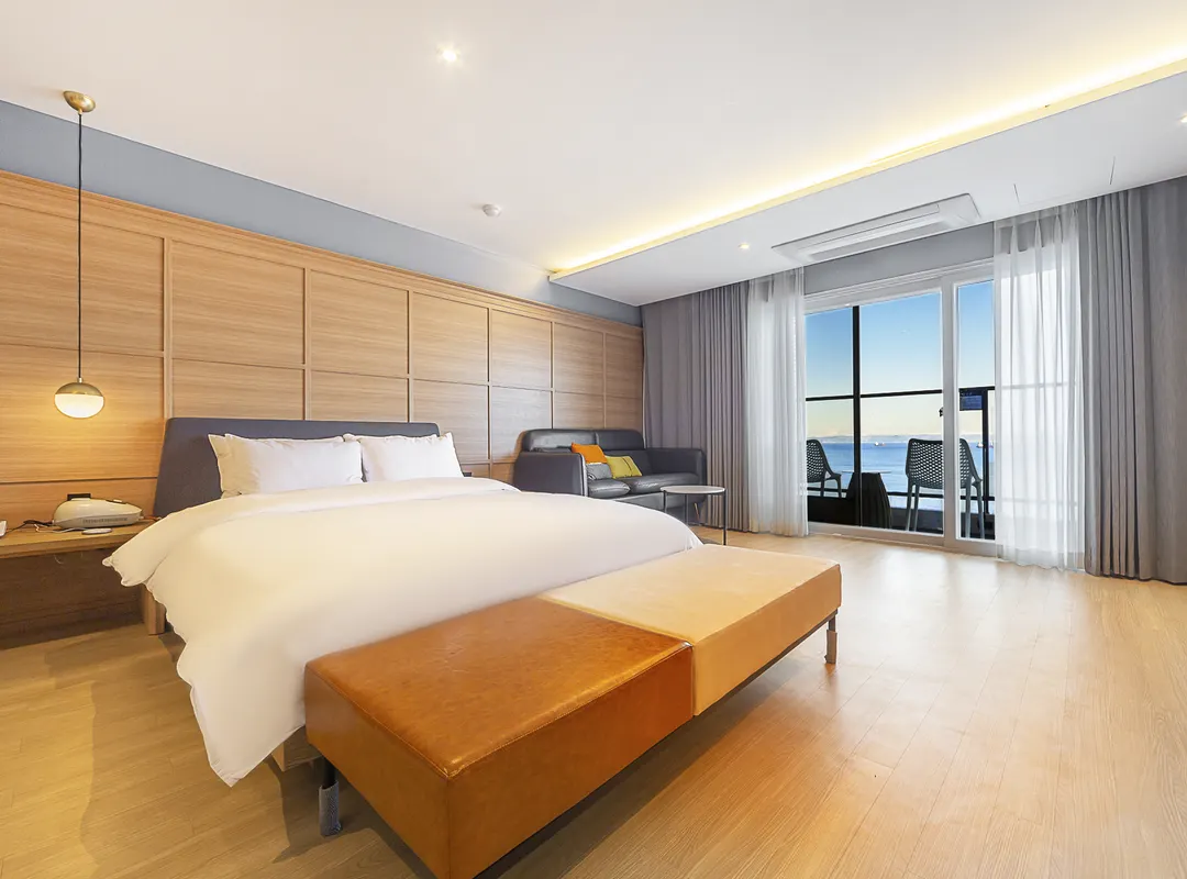 Pohang Youngildae Brown Dot - 慶州市