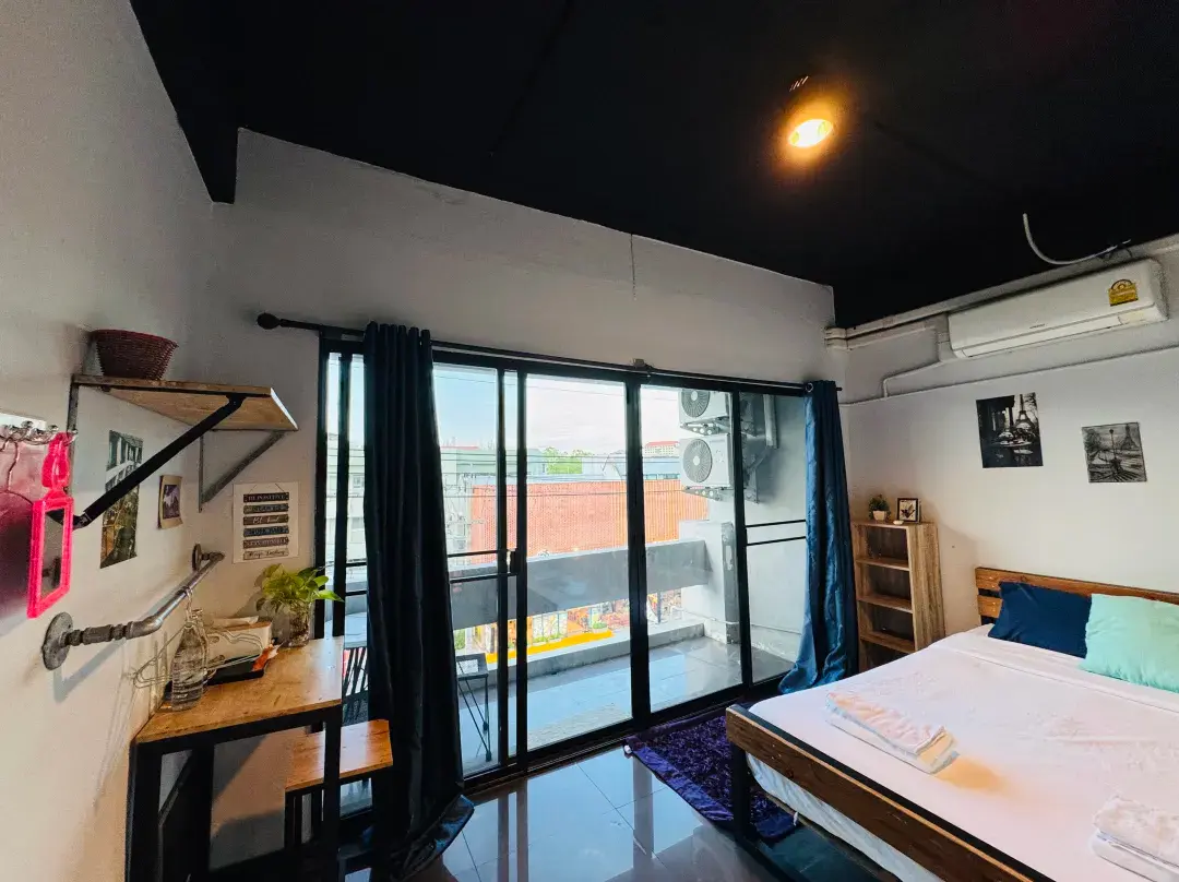 La Belle Nuit Hostel - Chiang Mai