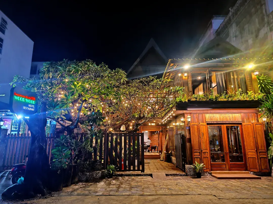 Wood Wood Hostel - Vientiane