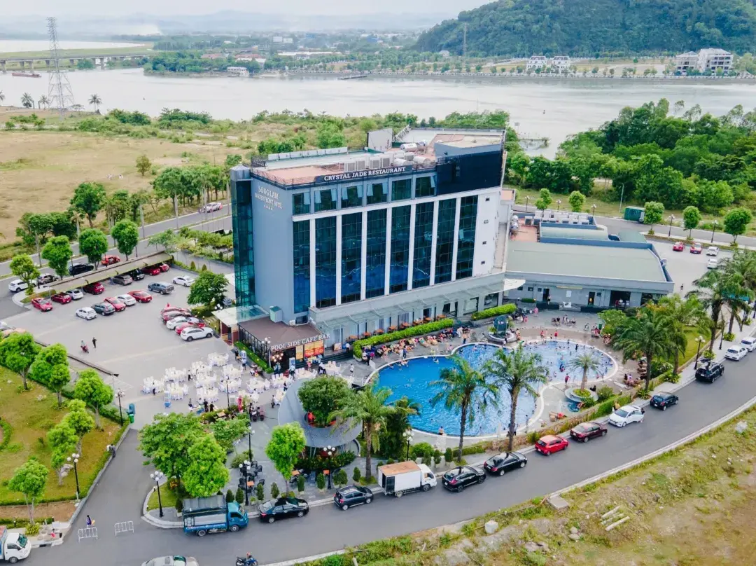 Song Lam Waterfornt Hotel - Ha Tinh