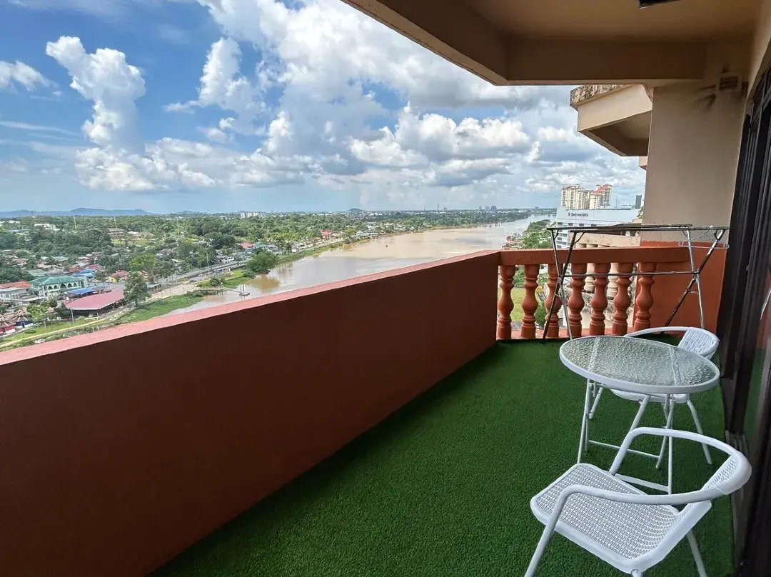 Highfloor Riverbank Suites  Level 12 - Kuching