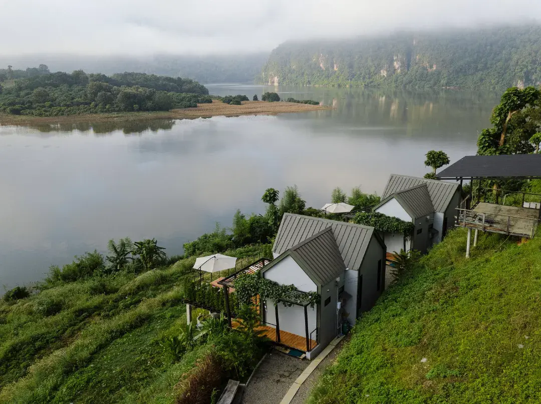 Pause Pausa - Phrao District