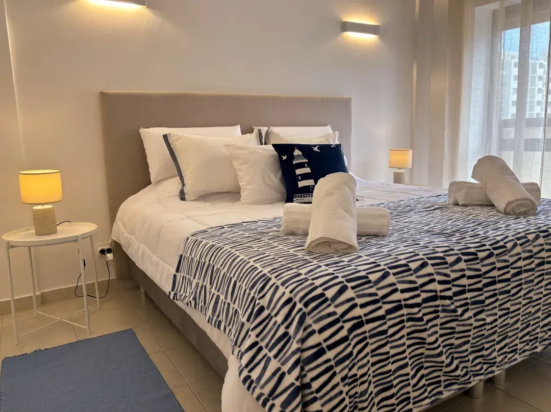 Bnb Homes Vibrant Ocean View Terraced Apartment - Porches