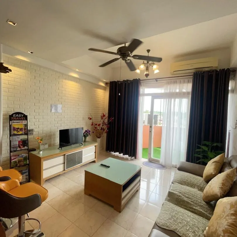 Riverbank Suites 306 With Beautiful Riverview - Kuching