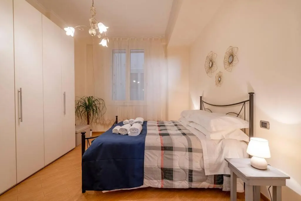 Carlotta - Italian Living - Bari