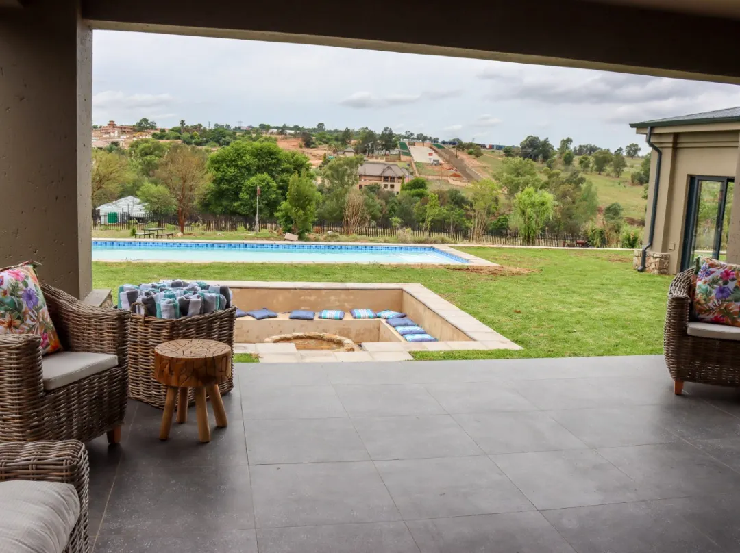 Stones Throw Manor - Krugersdorp
