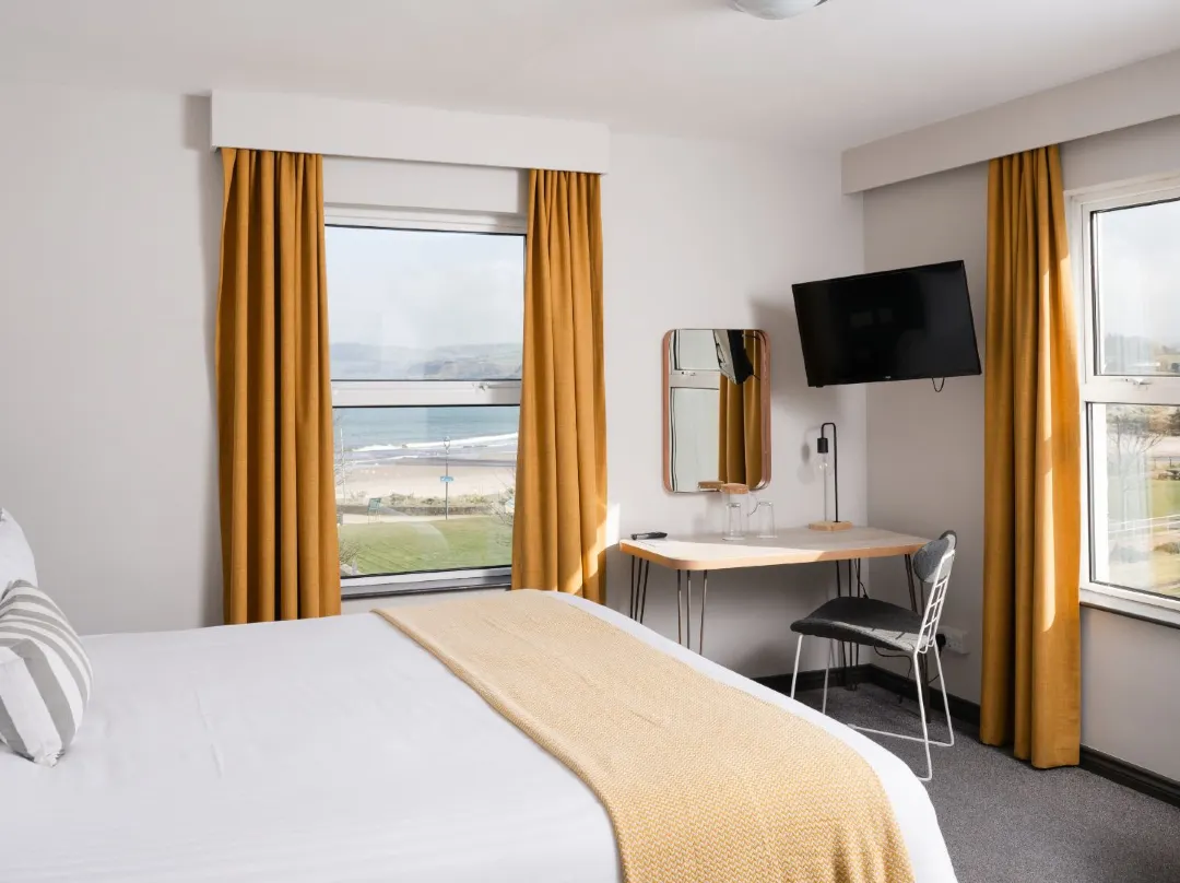 Marine Hotel Ballycastle - Ballycastle