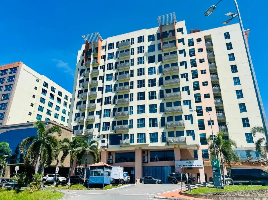 Royal Crown Scsp 1067 Kk Cbd Near Imago - Kota Kinabalu