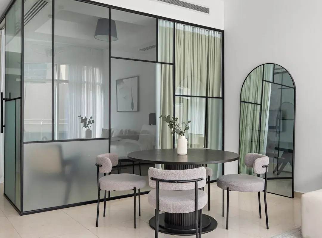 Contemporary 1br W/ Extra Space Near Burj Khalifa - Dubai