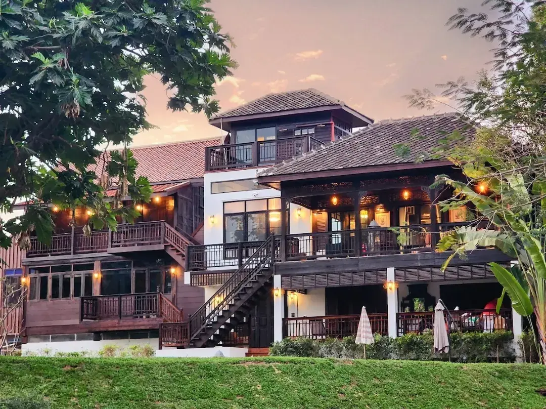 Akara House Sukhothai | Luxury Riverside Villa - Thani