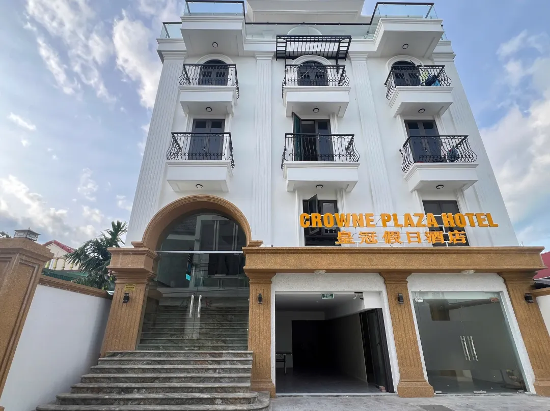 Crowne Plaza Hotel - Ha Tinh
