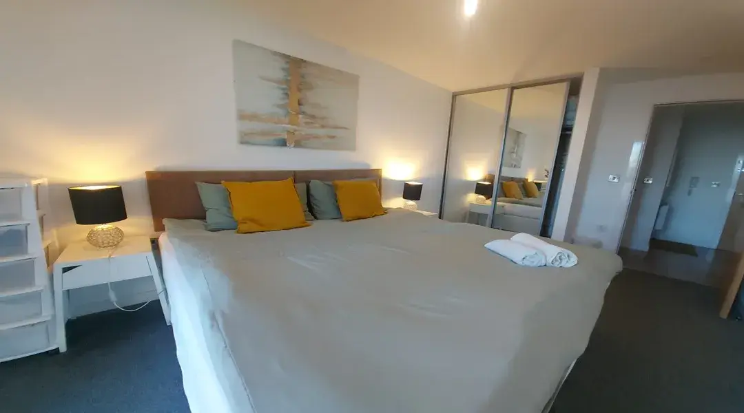 Entire 2-br Serviced Apartment In Sheffield Centre - Derbyshire