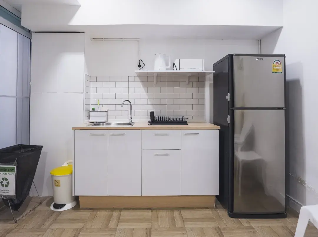 Nitichai Place, Cozy 3-storey Sukhumvit Stay - Bangkok