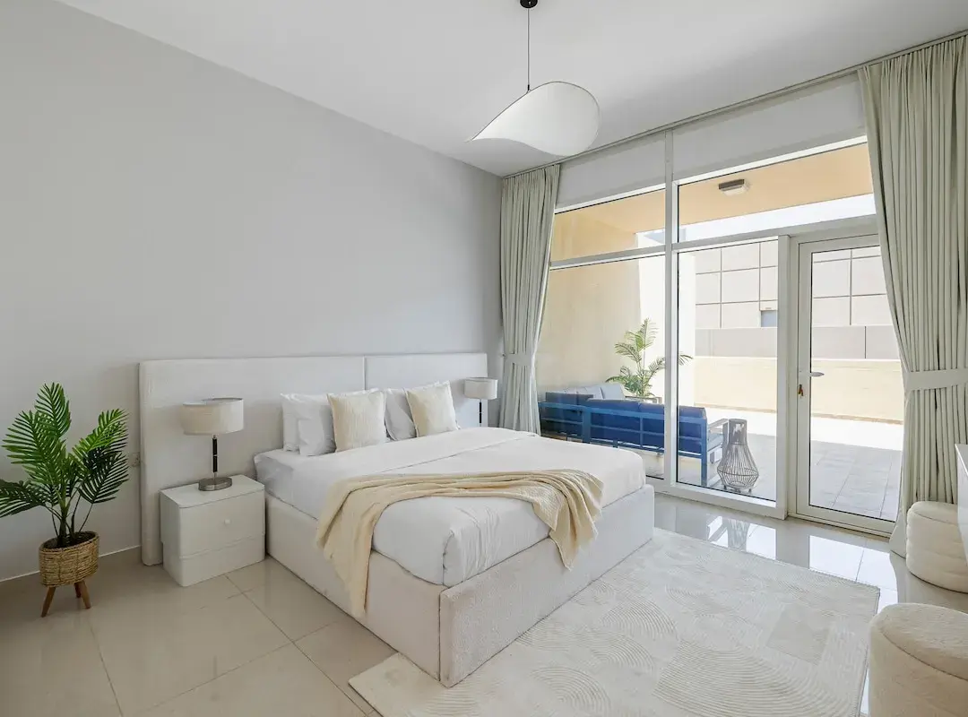 1br + Extra Room W/ Huge Terrace | Bay Square - Dubai