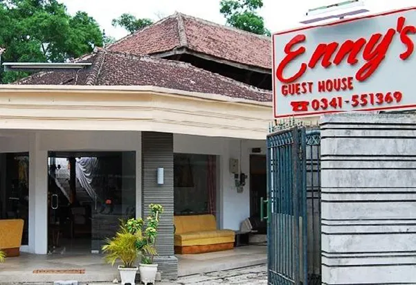 Enny's Guest House - Malang