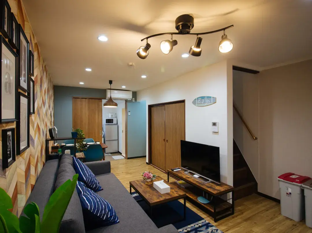 Js Xiaozhai・ Senbonkita - Osaka, Japan