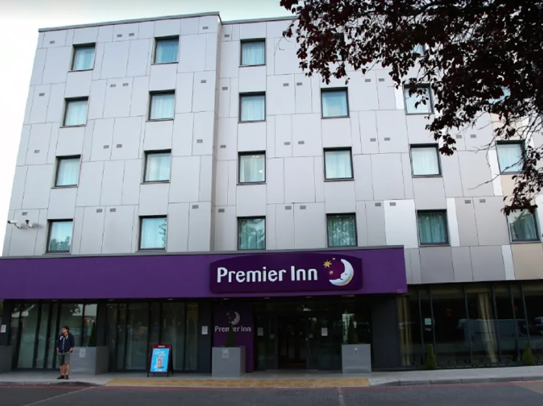Premier Inn Heathrow Airport Terminal 5 - Slough