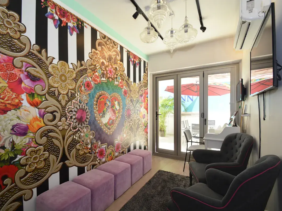 Log Inn - Tsim Sha Tsui