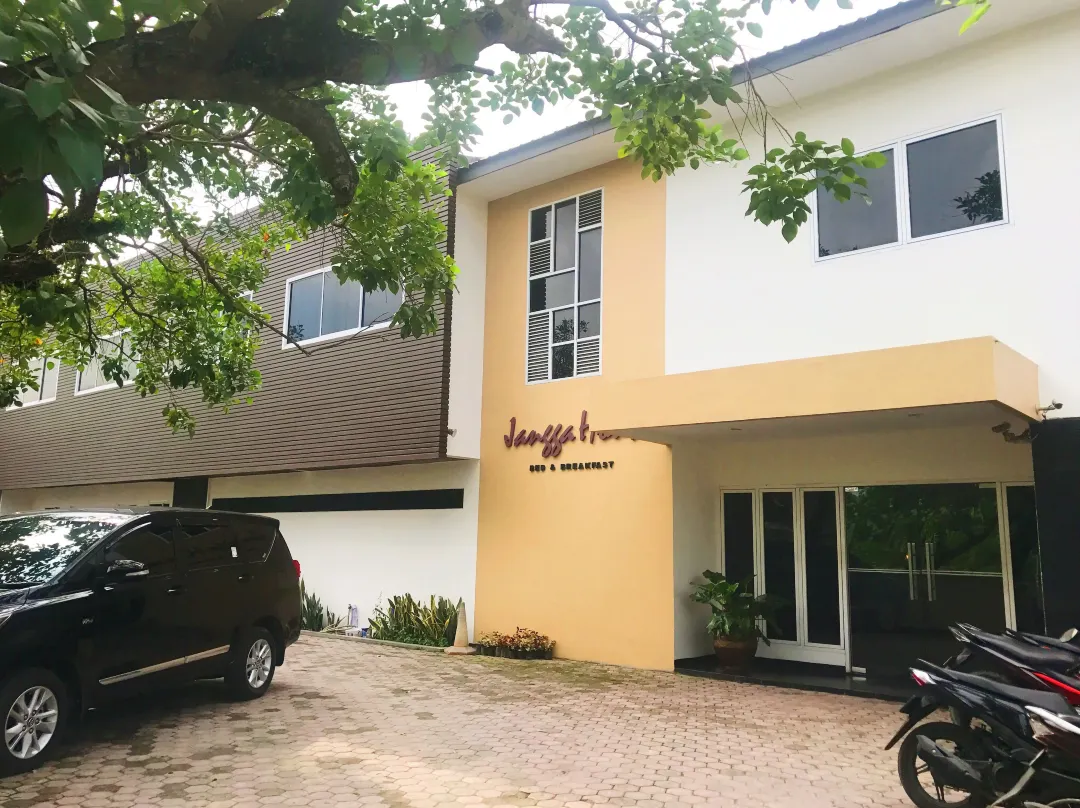 Jangga House Bed & Breakfast - Medan