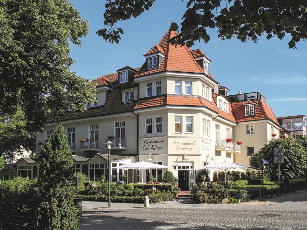 Strandhotel Sonnenburg - Kühlungsborn