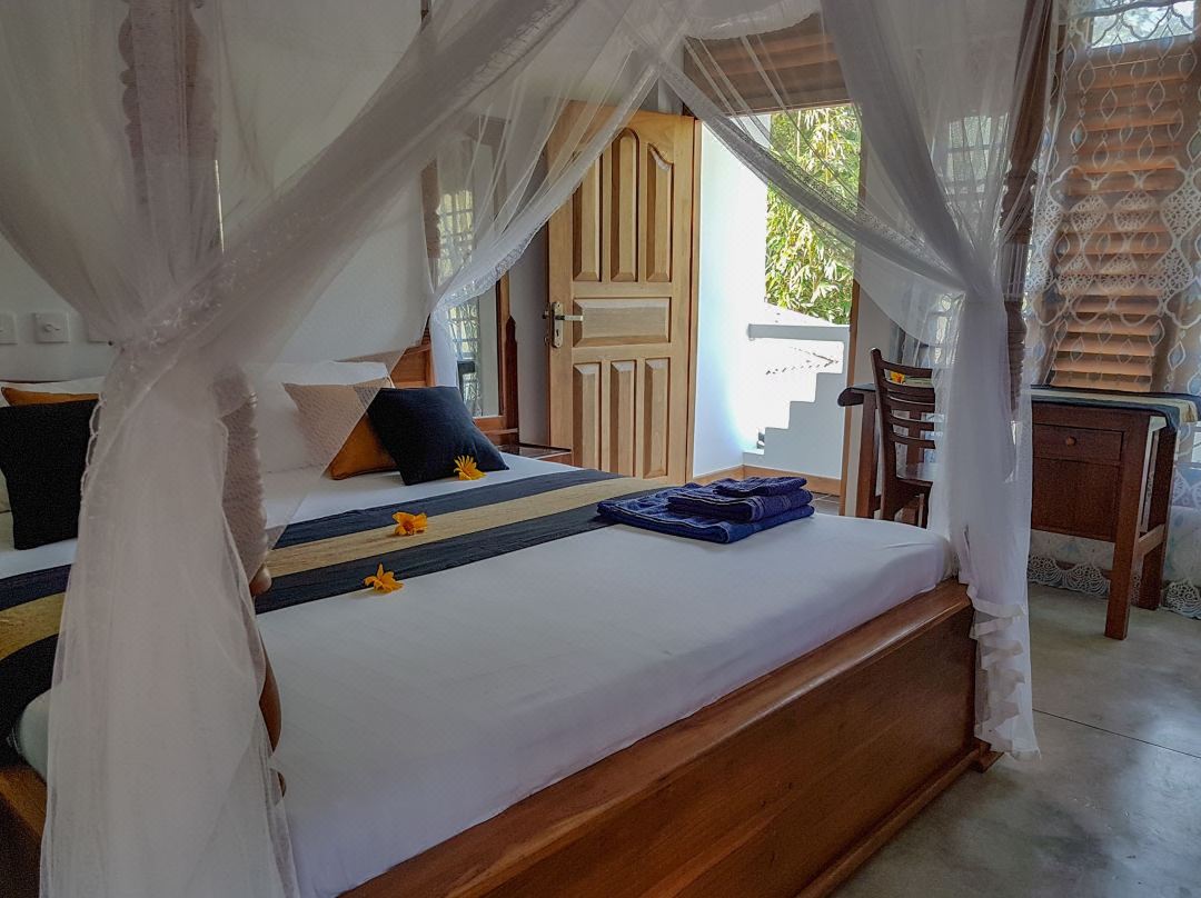 White Villa Beach Resort - Mirissa