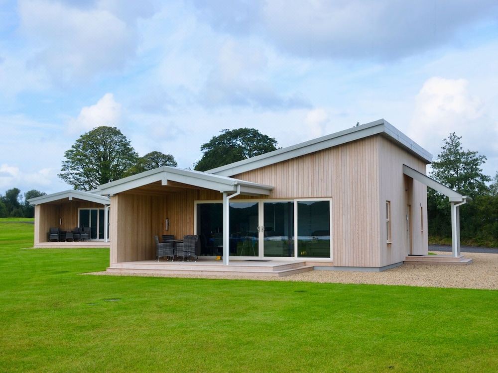 Executive Lakeside Lodge At Mullans Bay - County Donegal