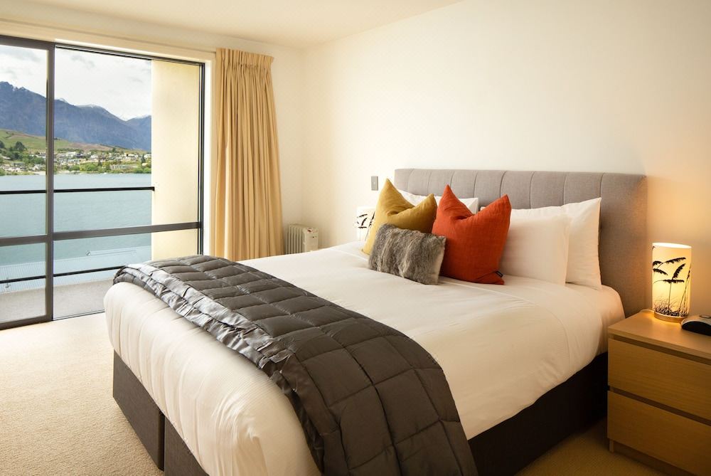 Villa Del Lago - Queenstown, New Zealand