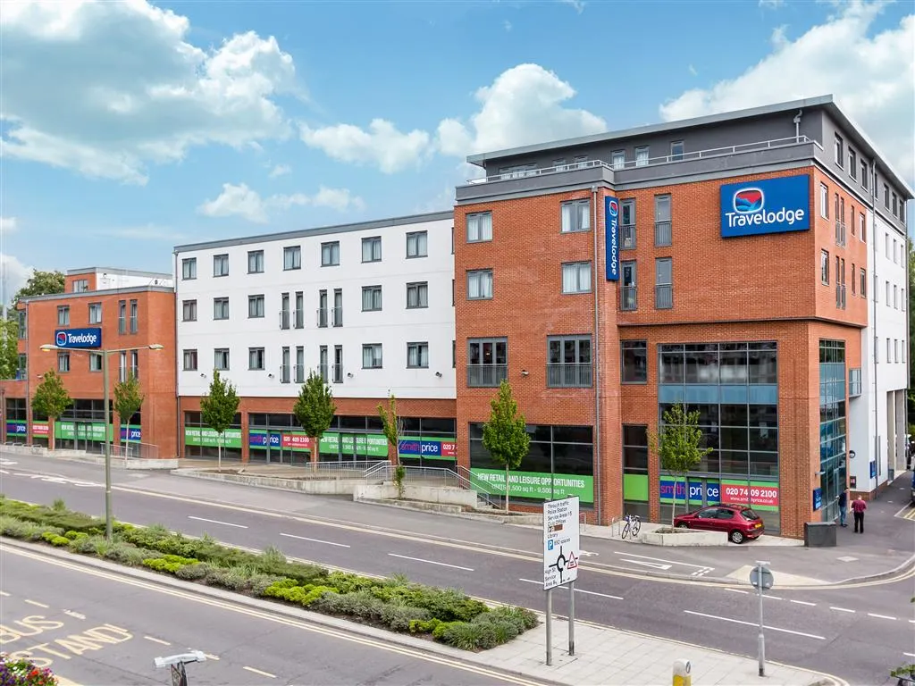 Travelodge Camberley Central - Berkshire