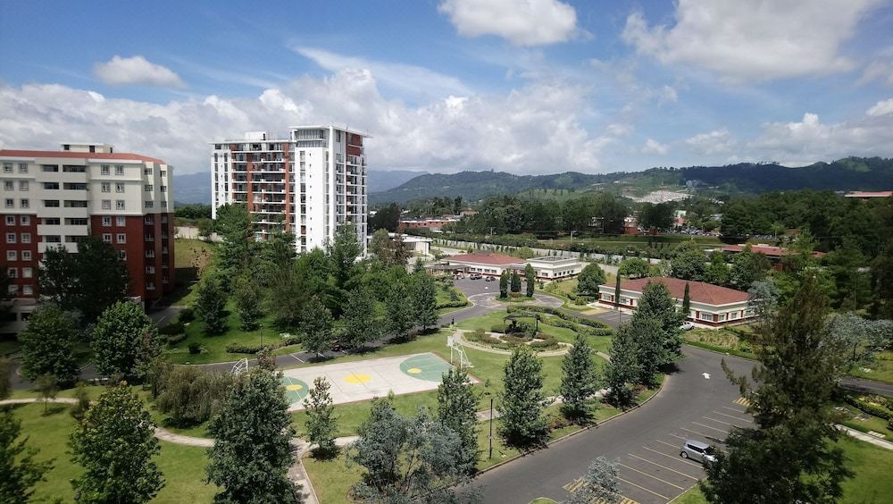 Pink House 604 - Guatemala City