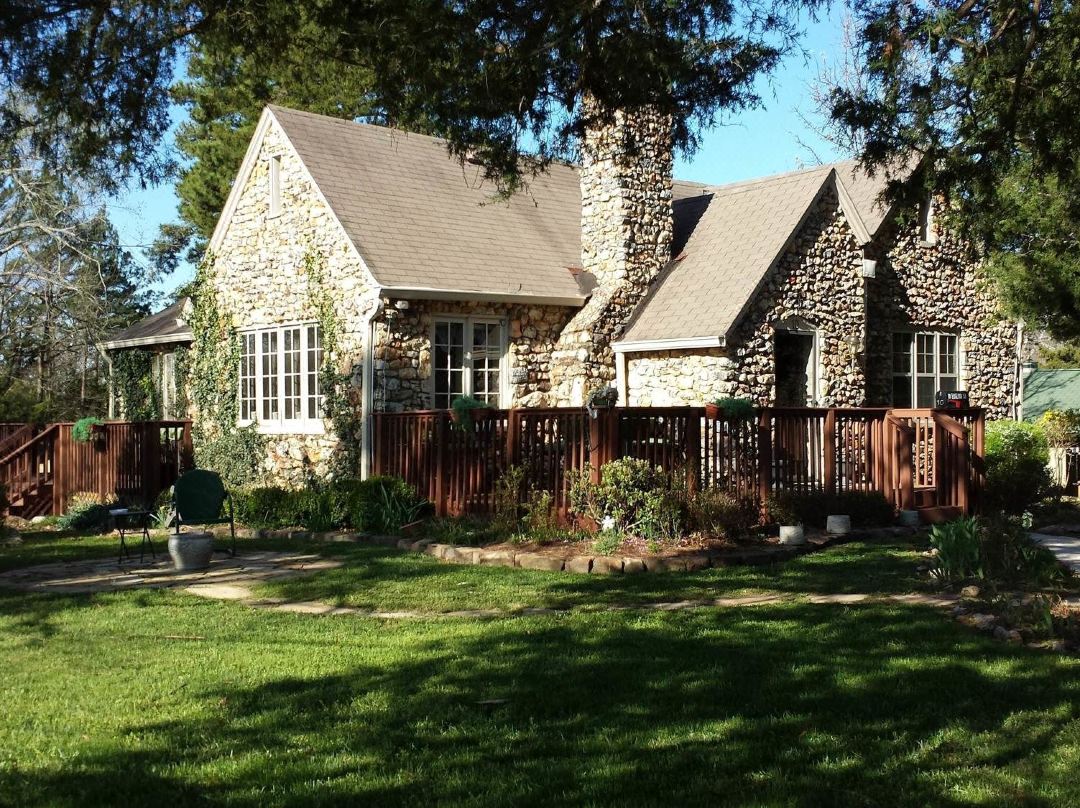 Rock Cottage Gardens B&b - Eureka Springs, AR