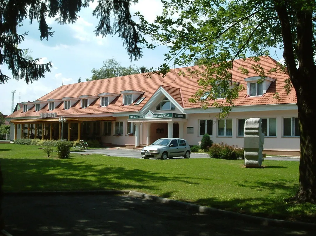 Lipa Hotel Es Etterem - Szentgotthárd