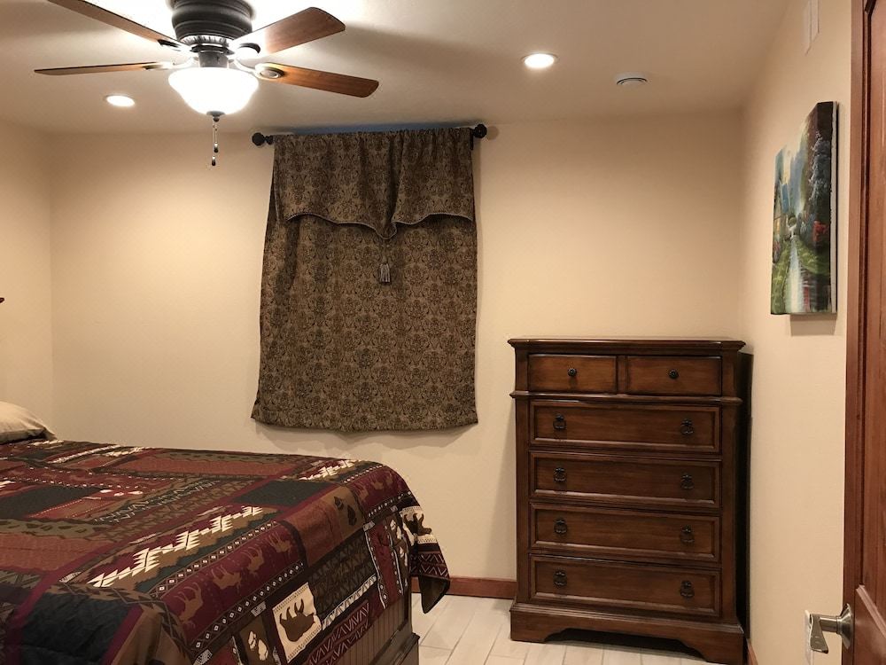 Delta Dome Home Basement Apartment - Alaska