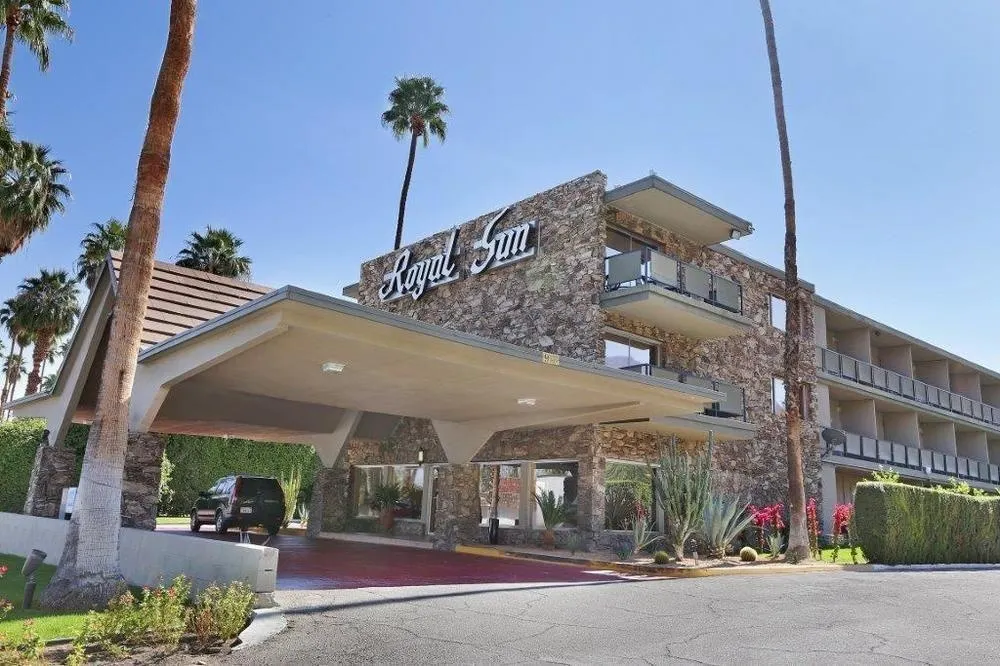 Royal Sun Palm Springs - ジョシュア・ツリー