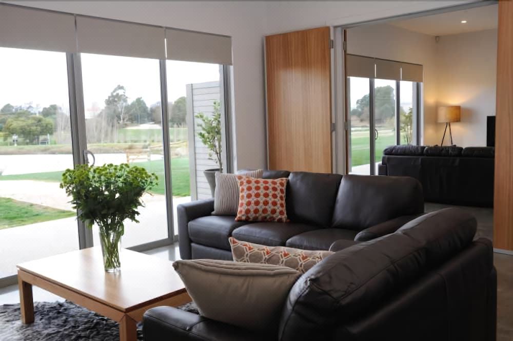Relbia Lodge - Tasmania