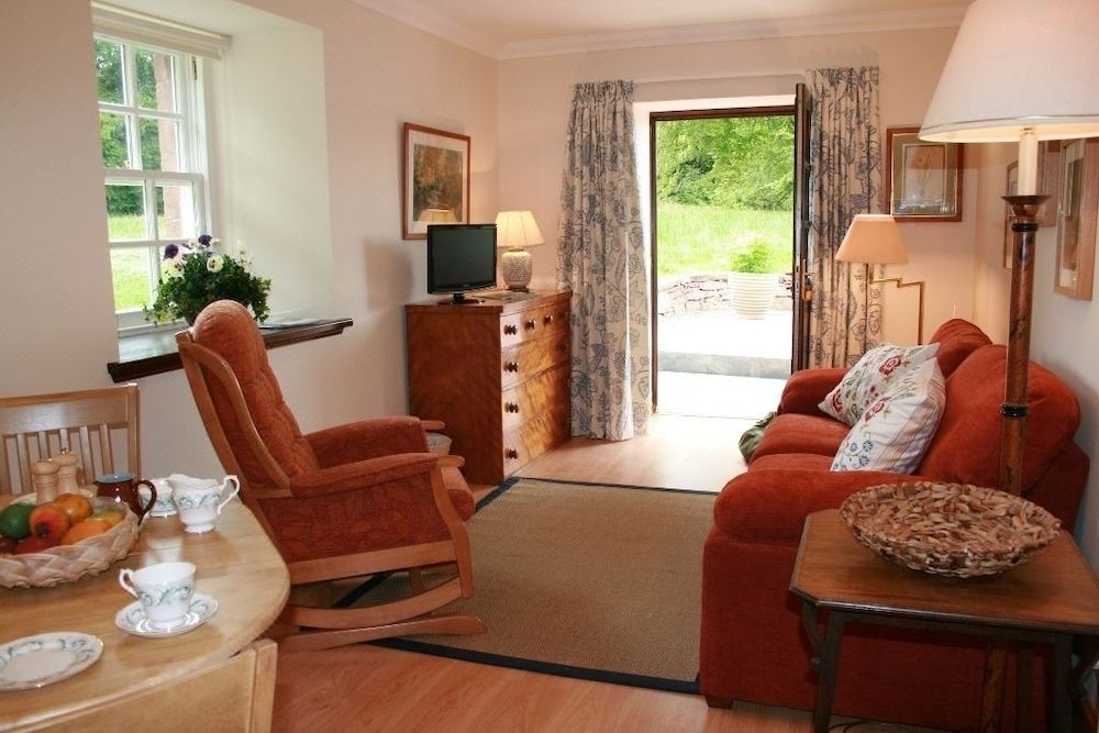 Loch Lomond Finnich Cottages - Loch Lomond