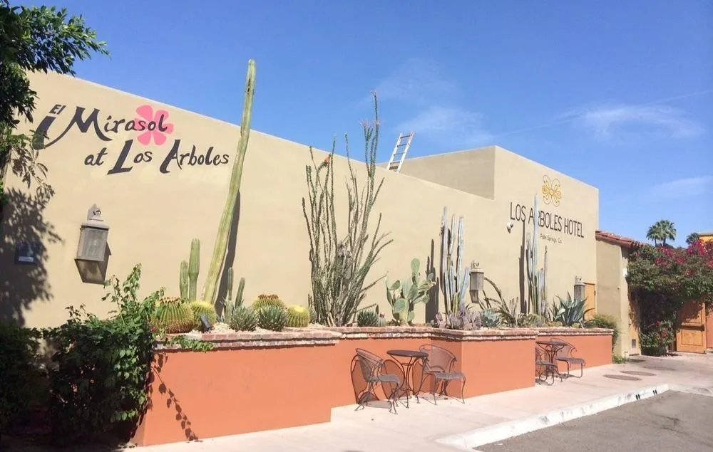 Los Arboles Hotel - Palm Springs, CA