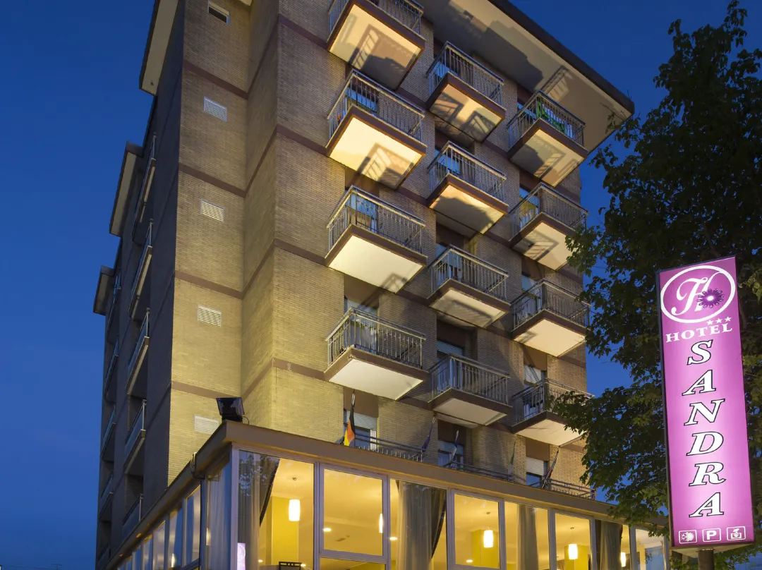 Hotel Sandra - Римини