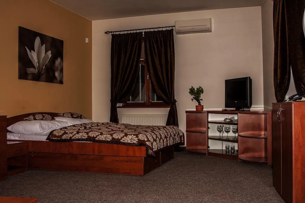 Hotel Pod Hradom - Trenčín