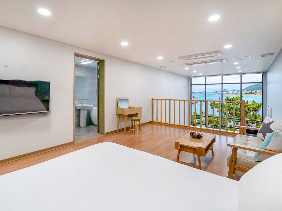 Tongyeong Ara Pension - Tongyeong