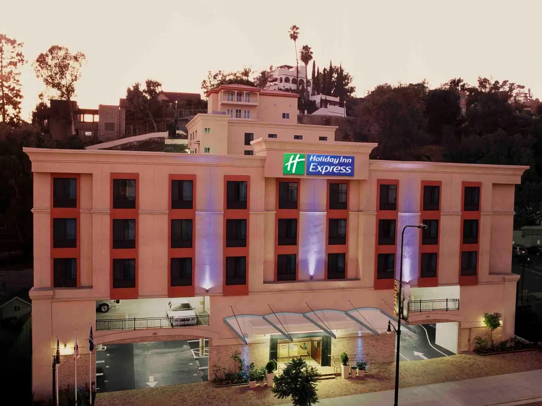 Holiday Inn Express & Suites Hollywood Walk Of Fame By Ihg - Hollywood, CA