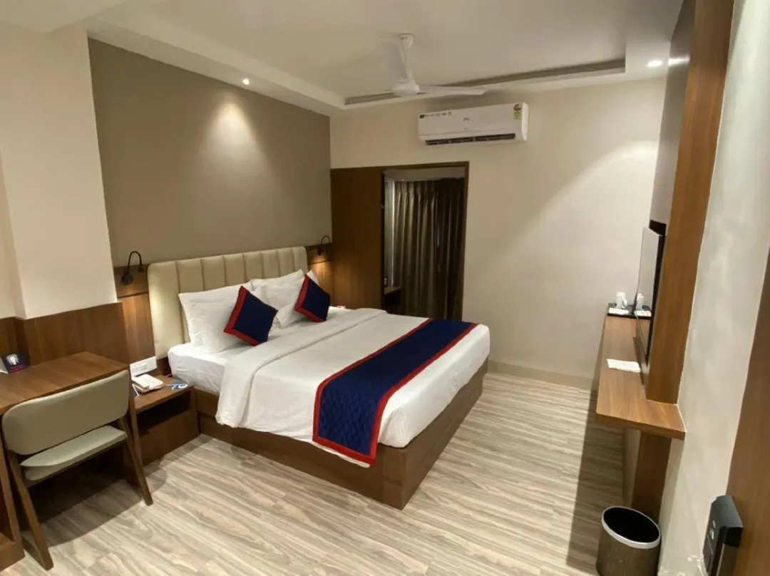 Zip By Spree Hotels Shirdi - Shirdi