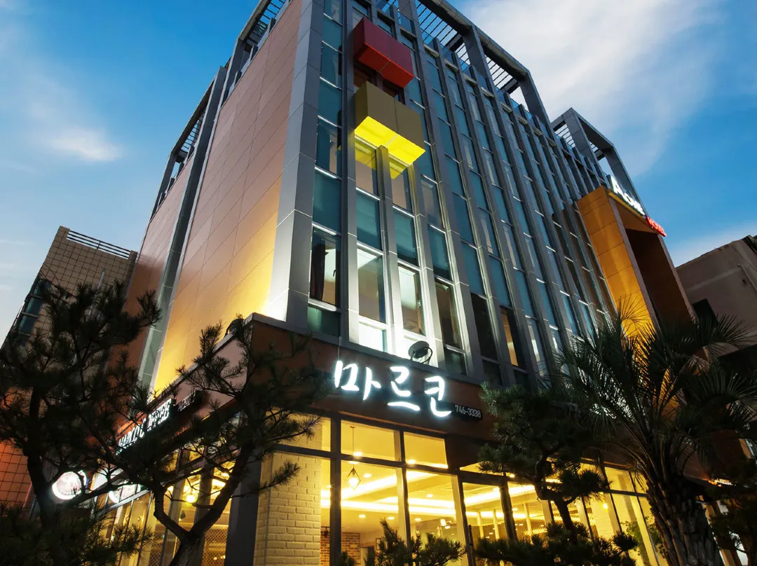 A-one Hotel - Jeju-si
