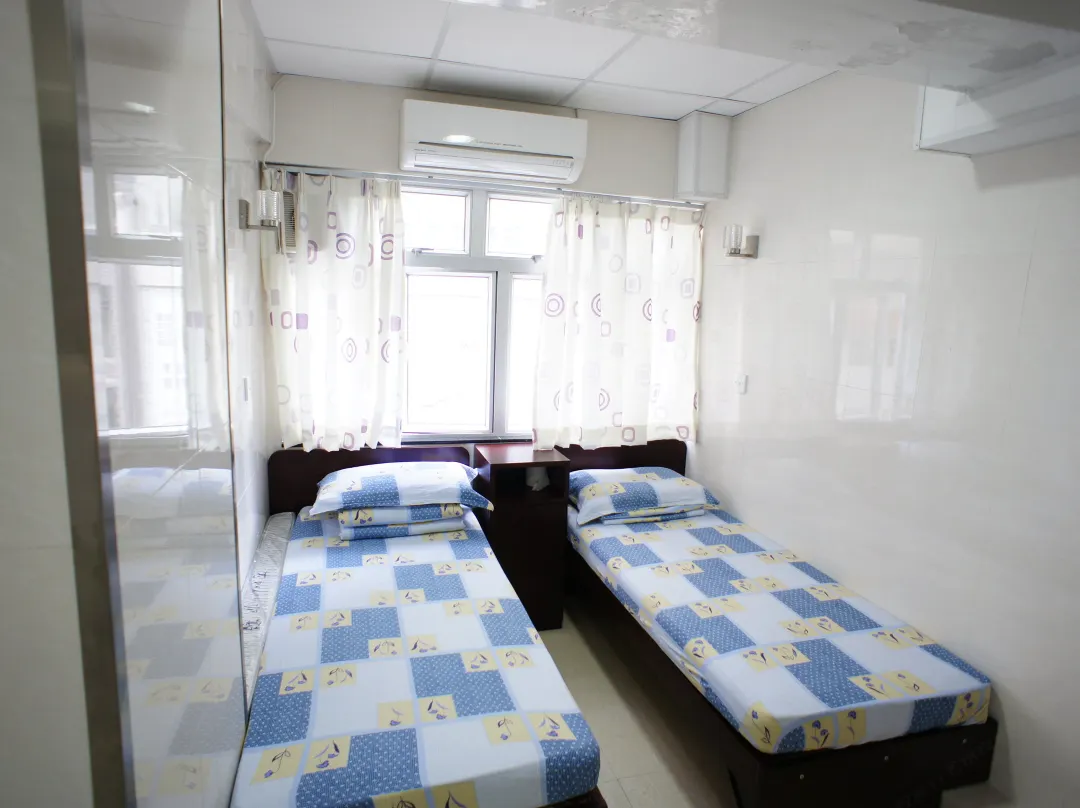 Loi Loi Guest House - Hong Kong